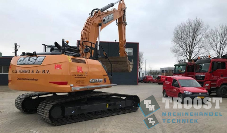 Case CX250E – Troost Machinehandel & Techniek