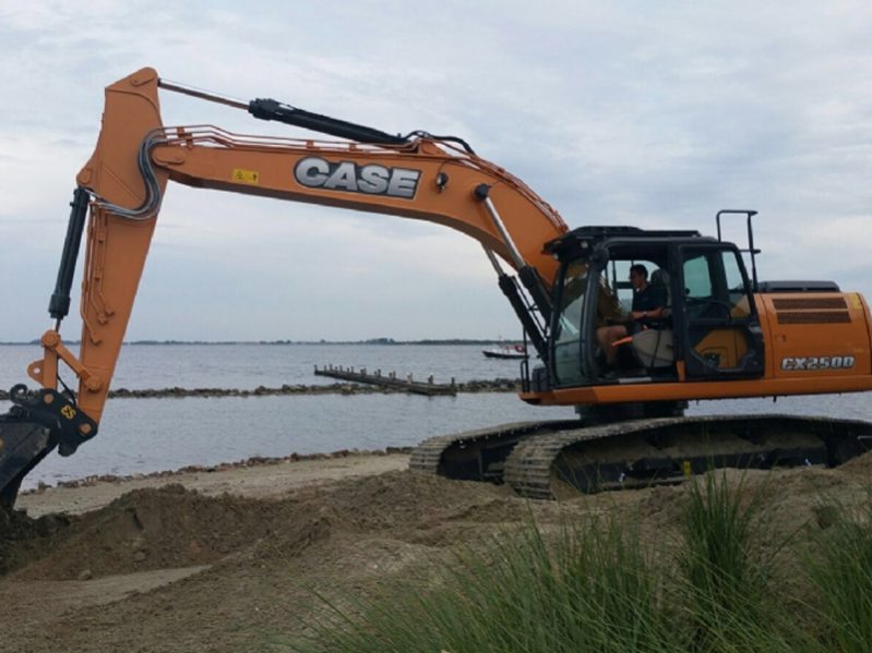 Case CX250D voor Jaro Grondwerken – Troost Machinehandel & Techniek