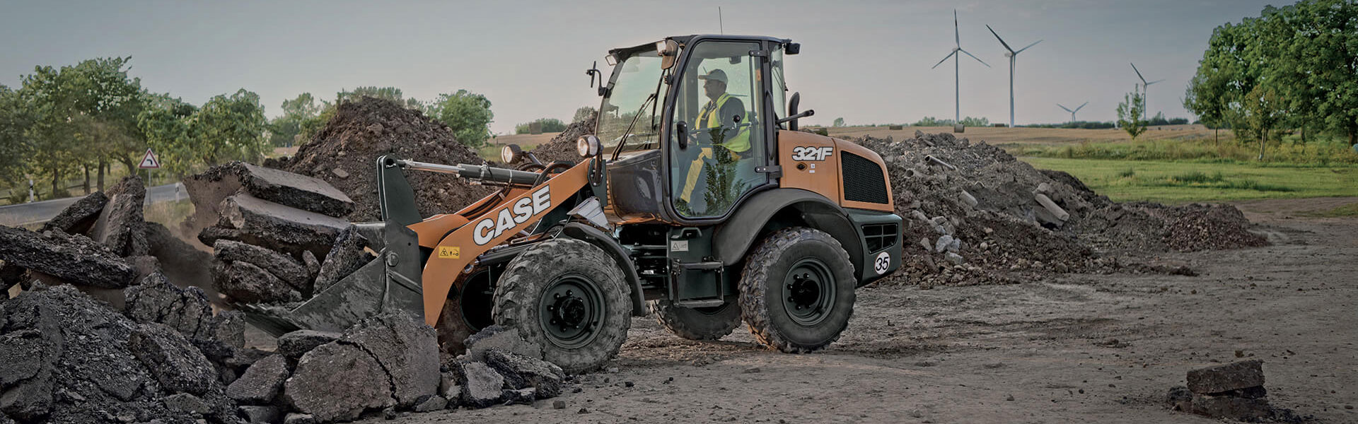 Compacte Shovels – Troost Machinehandel & Techniek