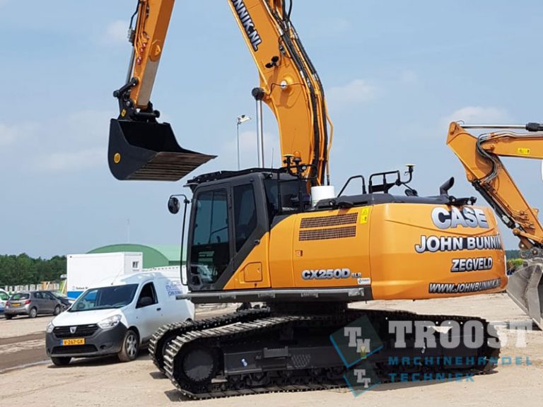 Nieuwe CASE CX250D semi long reach rupskraan voor Bunnik Verhuur ...